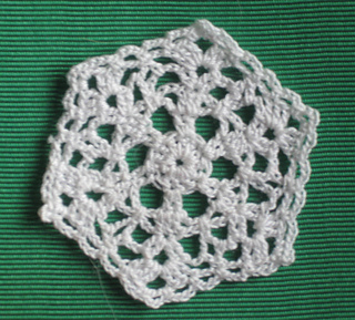 Ravelry: 25 Thread Motif pattern by American School of Needlework