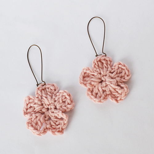 Ravelry: Easy Crochet Earrings pattern by Natalie Lviv