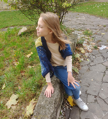 Ravelry: Starry Night Cardigan Cocoon pattern by Natalie Lviv