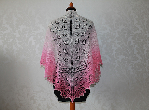 Ravelry: Blooming Apple-Tree Shawl pattern by Lyubov Smelova