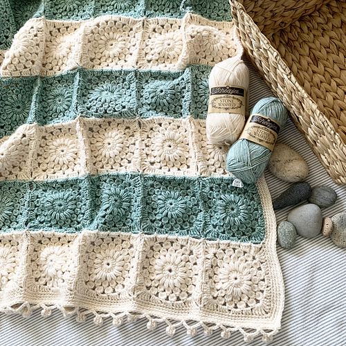 Ravelry: Summer Stripes Sunburst Blanket pattern by Mallory Krall