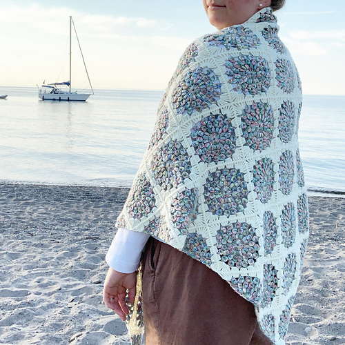 Ravelry: Island Time Shawl pattern by Mallory Krall