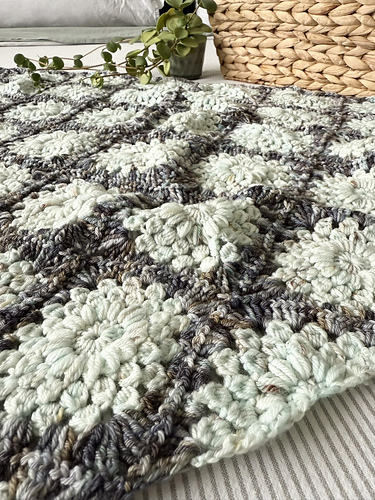 Ravelry: Island Time Shawl pattern by Mallory Krall
