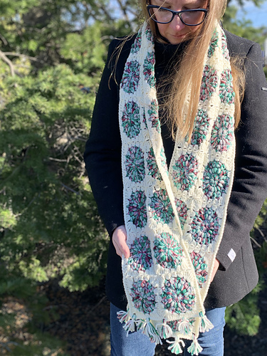 Ravelry: Basic Sunburst Scarf pattern by Mallory Krall
