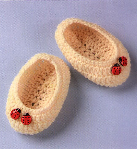 Ravelry: Cute-as-a-Bug Footies pattern by Nazanin S. Fard