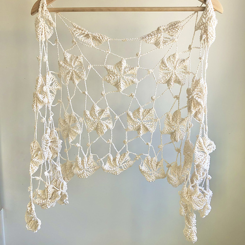 Ravelry: Lilly Pond Shawl pattern by Lisa Hounshell