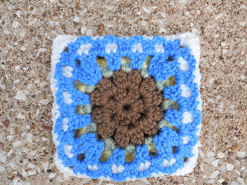 Ravelry: Sunny Sunflower Square pattern by Linda N