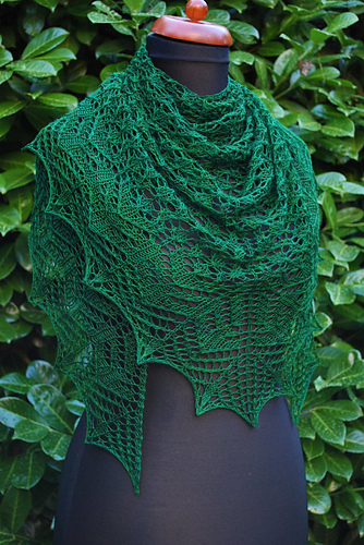 Ravelry: Spring Grass Shawl pattern by Tetiana Otruta