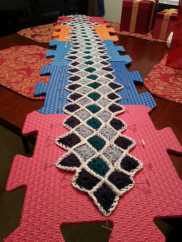 Ravelry: Minecraft Diamond Sword Scarf pattern by Kate Huffer