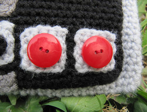 Ravelry: NES Controller Purse pattern by The Nerdy Knitter