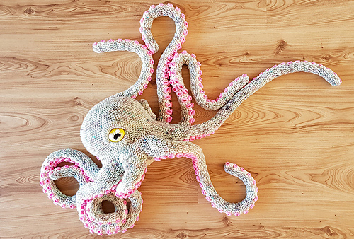 Ravelry: Apollo the Octopus pattern by Projectarian