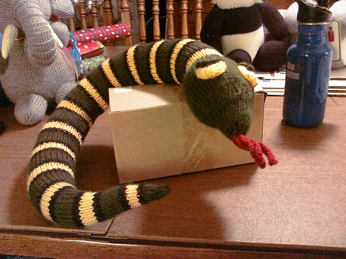 Ravelry: Snakes pattern by Sarah Keen