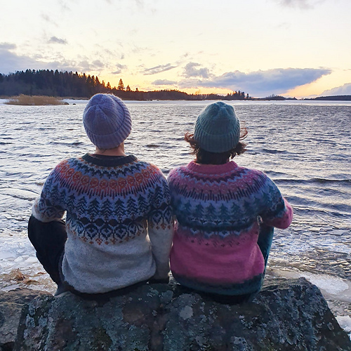 Ravelry: Romola pattern by Laura Pajula and Liisa Saarenmaa