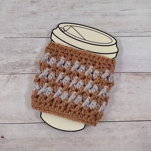 Ravelry: Texture Swirl Cup Cozy pattern by Kimberly Santos