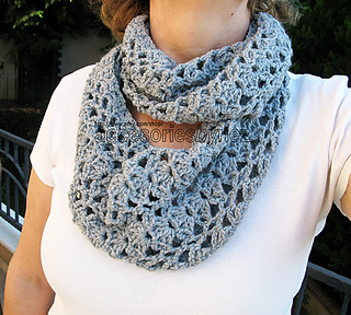 Ravelry: Gray Infinity Scarf pattern by Nez jewelry