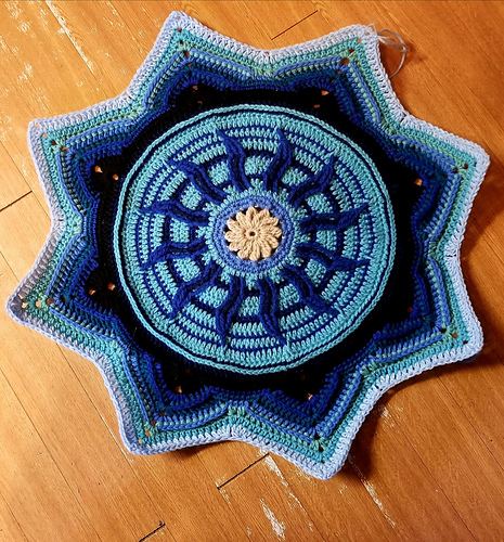 Ravelry: Suna Mandara pattern by Nickie Chapin