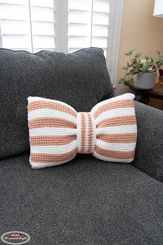 Ravelry: Tunisian Crochet Bow Pillow pattern by Nicole Riley