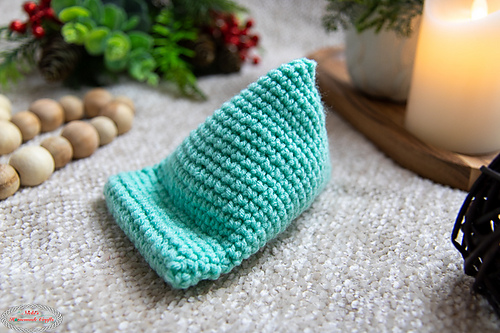 Ravelry: Tiny Phone Wedge pattern by Nicole Riley