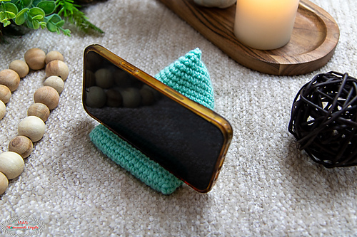 Ravelry: Tiny Phone Wedge pattern by Nicole Riley