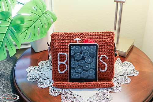 Ravelry: "I Love Books" Book Stand Wedge pattern by Nicole Riley