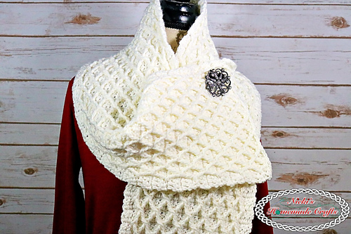 Ravelry: Lattice Scarf pattern by Nicole Riley
