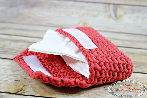 Ravelry: Small Tissue Pouch pattern by Nicole Riley