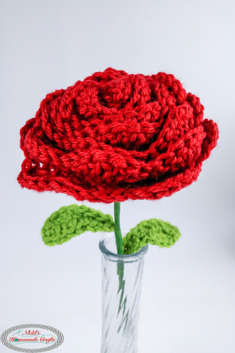 Ravelry: Rose with wired Stem & Leaves pattern by Nicole Riley