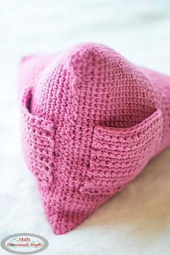 Ravelry: Phone Tablet Book Stand pattern by Nicole Riley