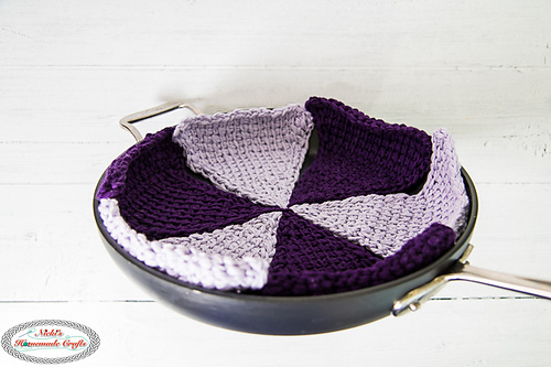 Ravelry: Pinwheel Pan Protectors pattern by Nicole Riley