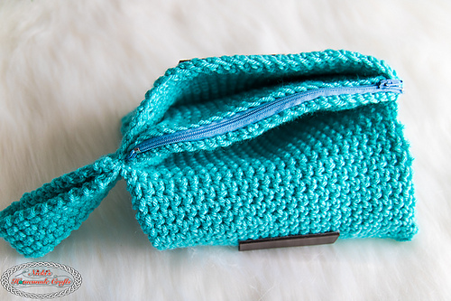 Ravelry: 3 Pocket Wristlet Purse pattern by Nicole Riley