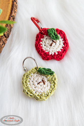 Ravelry: Mini Apple Pouch pattern by Nicole Riley