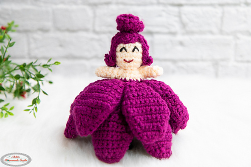 Ravelry: Reversible Flower Doll pattern by Nicole Riley