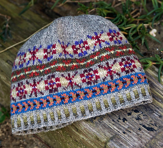 Ravelry: #09 Fair Isle Hat pattern by Yoko Hatta (風工房)