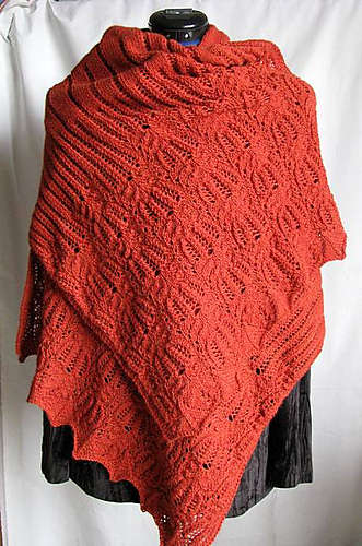 Ravelry: Panna Frost Flower Lace Shawl pattern by Foldi knit