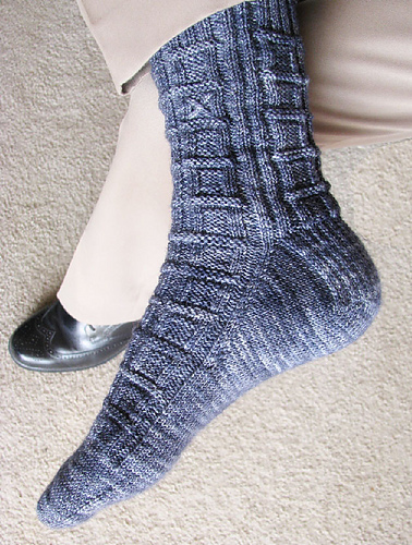 Ravelry: X Marks the Spot Socks pattern by Daniela Nii