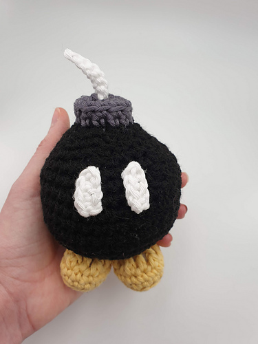 Ravelry: Super Mario Bob-omb pattern by Ninja Cat Crafts