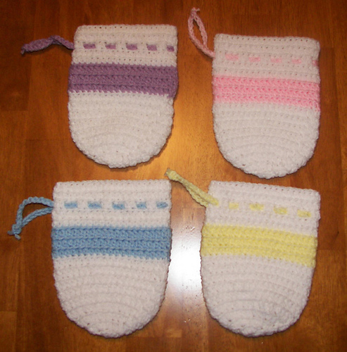 Ravelry: Simple Stripe Drawstring Bag pattern by Amanda Dodd