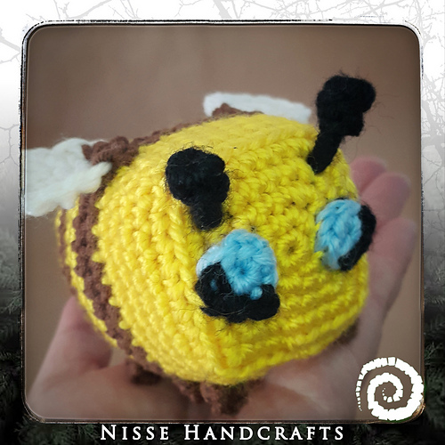 Ravelry: Bee - Minecraft pattern by Nisse Handcrafts