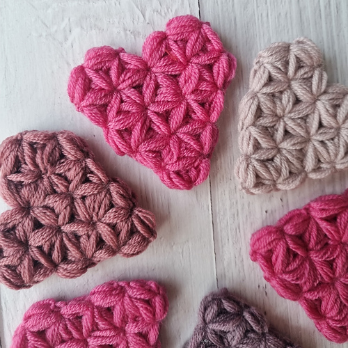 Ravelry: Jasmine Heart pattern by Makalani Sæther