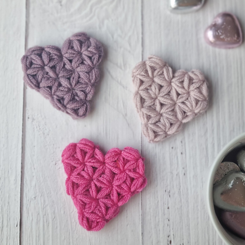 Ravelry: Jasmine Heart pattern by Makalani Sæther