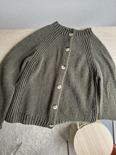 Ravelry: Olive Cardigan pattern by Ivana Sturm