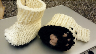 Ravelry: Dog Paw Booties pattern by Nuria Pastor