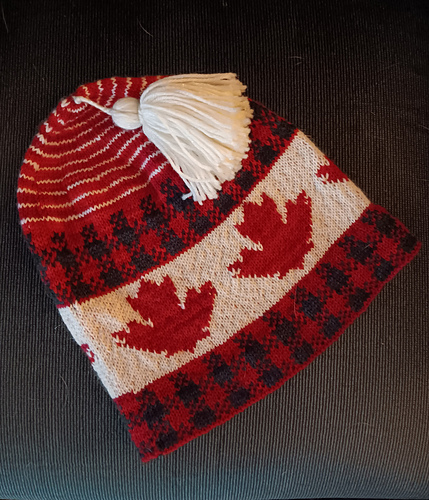 Ravelry: Canada EH! Voyageur Toque pattern by Lynette Meek