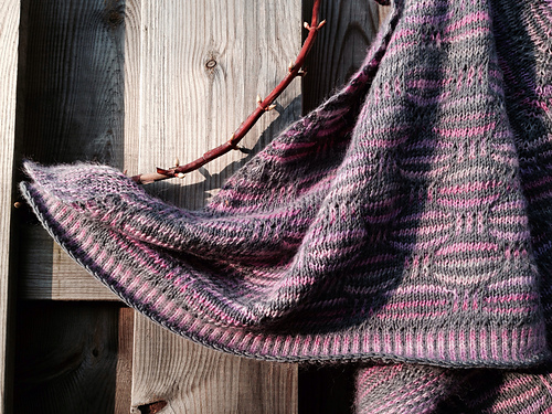 Ravelry: New Caesar - Shawl pattern by Susan Ashcroft