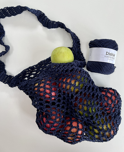 Ravelry: easy string market bag pattern by Vicki Roberts