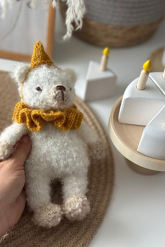 Ravelry: Boucle Bear pattern by Ola Oslopova