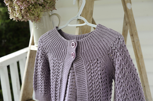 Ravelry: Sea Shells by the Sea Shore pattern by OGE Knitwear Designs