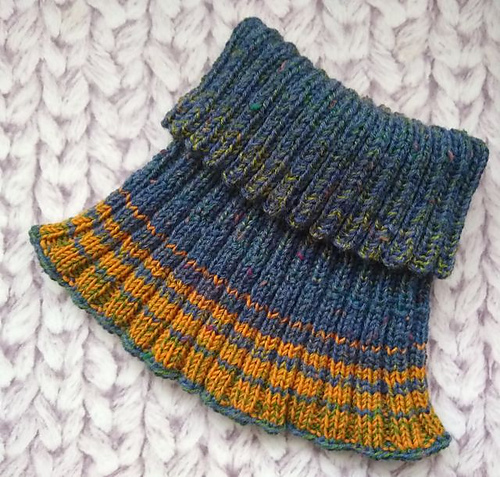 Ravelry: Neck Thingum pattern by Elizabeth McCarten