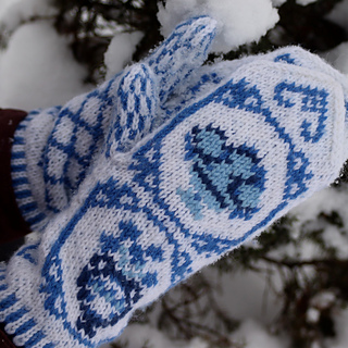 Ravelry: Delft Mittens pattern by Karin E