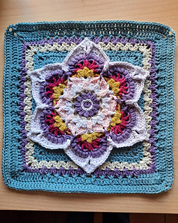 Ravelry: OndineStardust's Blooming Lotus Square